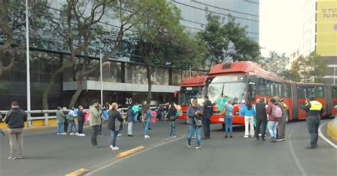 Metrobús Cdmx Suspenden Servicio En Glorieta De Insurgentes De Línea 1
