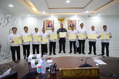 Tandatangani Perjanjian Kinerja Tahun 2024 Bersama Eselon I Kemenpora