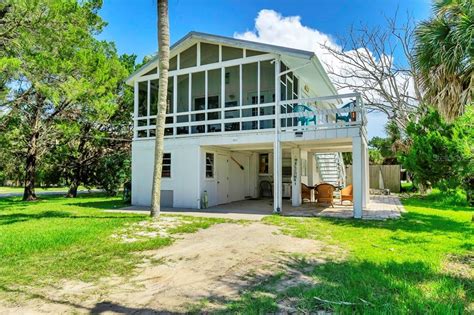 3480 Harbor Dr, WEEKI WACHEE, FL 34607 | Redfin