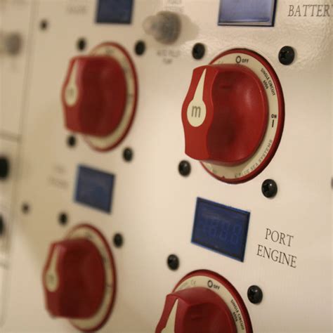 Blue Sea M Series Mini On Off Battery Isolator Switch With Knob