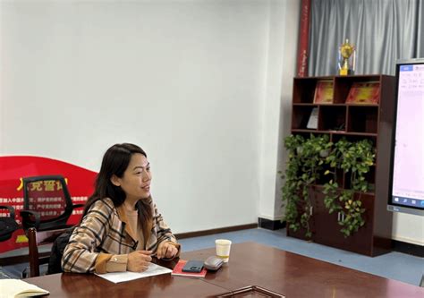 数理科学学院邀请武汉大学吴晓群教授进行国家自然科学基金申报指导 武汉纺织大学数理科学学院