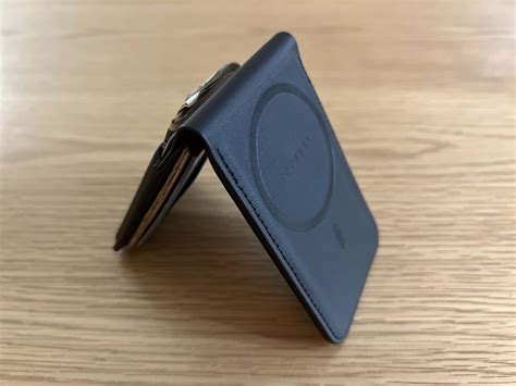 Journey Loc8 Magsafe Wallet And Stand Works With Findmy Cult Of Mac
