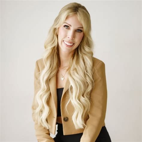 Paige Griffith Vancouver Makeup Artist Paigegriffithmakeup • Threads Say More