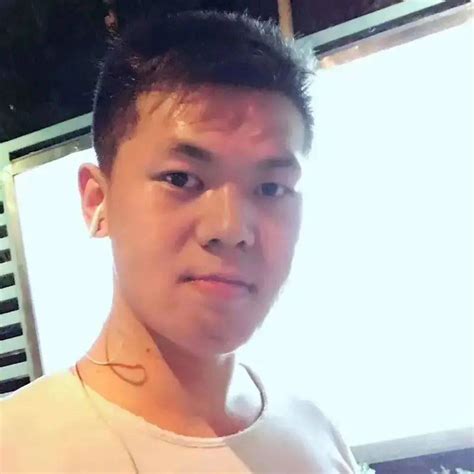 【相亲表白墙】183阳光男孩，不抽烟不喝酒，会做菜，有婚房背景模板平台