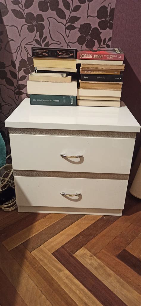 საძინებელი ქარხნული ემდეეფის მეორადი ოჯახიდან Armoires And Wardrobes