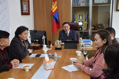 Өнөр бүл төв өөс насанд хүрч гарсан 4 хүүхдийг жолоочийн сургалтад