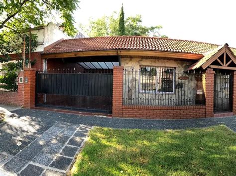 Venta Casa 2 Dormitorios 2 Cocheras 170m2 Cascallares 2300