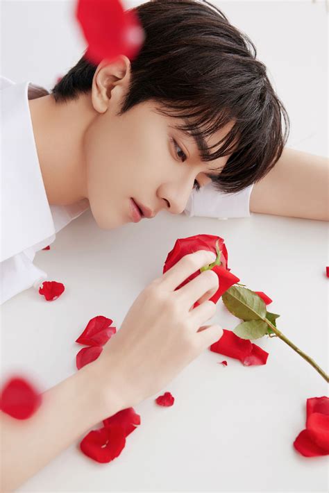 Ghim Của Jasmine Tran Trên Lin Yi Ghim