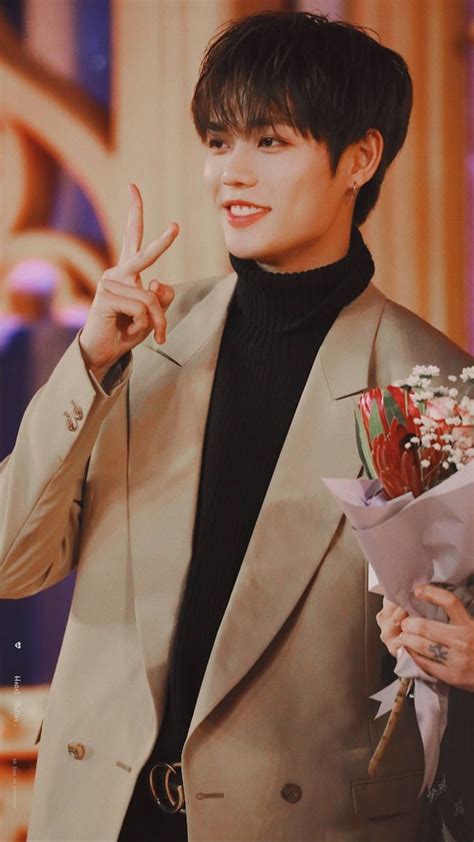 Lin Yan Jun ️ 林彦俊 ️ 小姐姐的花店💐