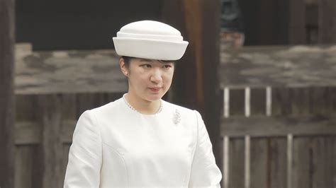 愛子さま10年ぶり伊勢神宮へ 外宮から内宮へと参拝 おはらい町では「いまかいまかと待ち焦がれていた」 Tbs News Dig