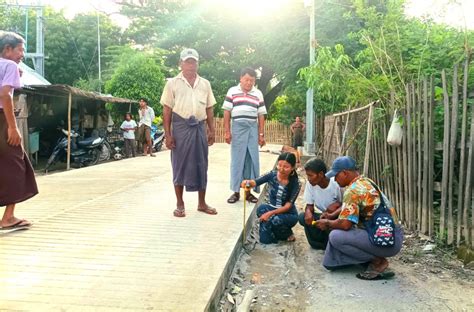 ပွင့်ဖြူမြို့နယ် ဖိုး‌ပေါက်စုကျေးရွာ၌ ကွန်ကရစ်လမ်းခင်းခြင်းလုပ်ငန်း ဆောင်ရွက်နေမှုအား ကွင်းဆင