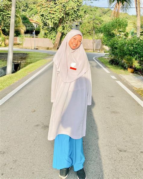 Koleksi Gambar Awek Sekolah 26