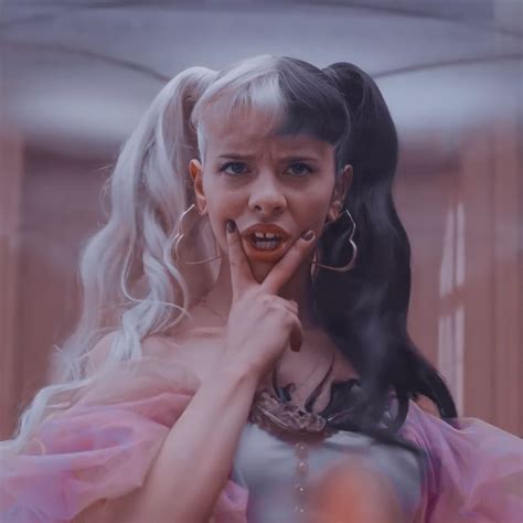 𝐒𝐎𝐅𝐒 ♡︎ Garotas Melanie Martinez Cantores