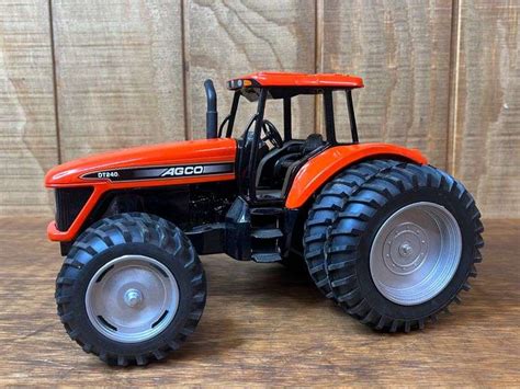 1 16th Scale Models Agco Dt240 Aumann Auctions Inc
