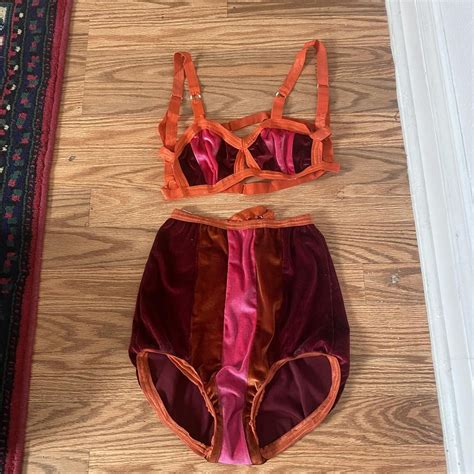 Solstice Intimates Velvet 2 Piece Set Size Depop