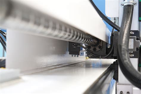 Best Performance CNC Router Ball Screw Driven Machine With Auto Tool Changers At Good Price