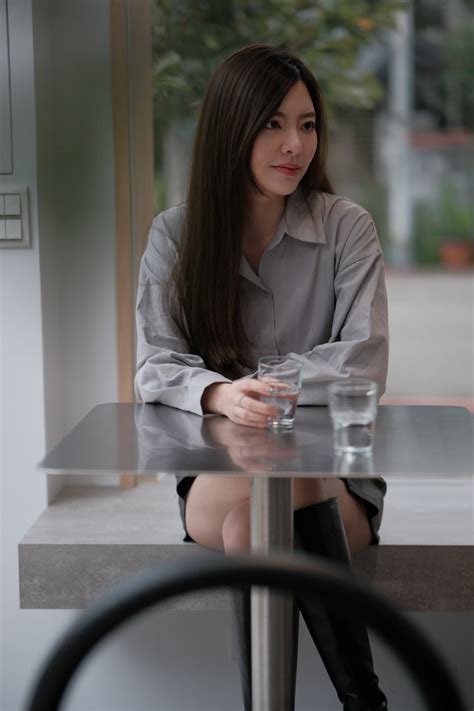 當你的攝影師朋友問要不要去咖啡廳 直接一口答應☺️