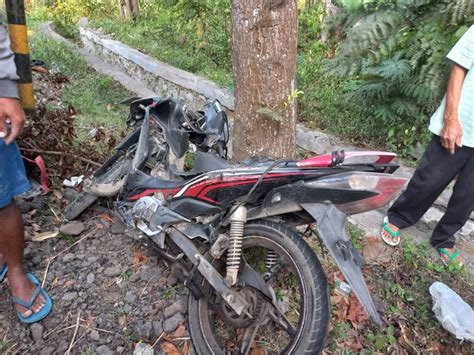 Sepeda Motor Tabrak Truk Di Tegal Pengendara Tewas Di Tempat Kumparan
