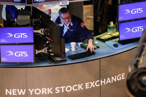 Stock Markets Extend Losses Over Us Tariffs Recession Fears