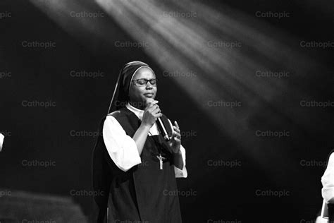 Singer Nun Photo Cathopic