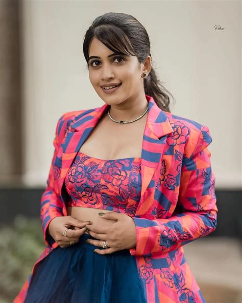 Sravanthi Chokarapu Hot Photoshoot In Glam Outfit Glamsundari In