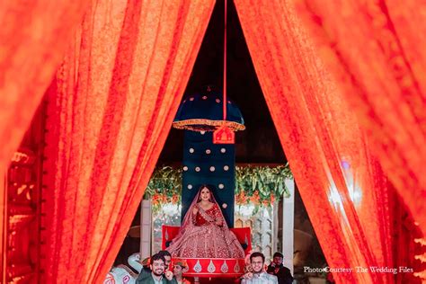 Nitya Gupta And Harsh Shah Chomu Palace Hotel Jaipur Weddingsutra