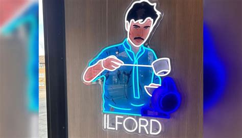 Chaiwala Arshad Khan Opens Iconic Cafe In London