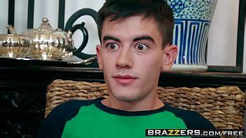 Brazzers Milfs Like It Big Kendras Thanksgiving Stuffing Scene