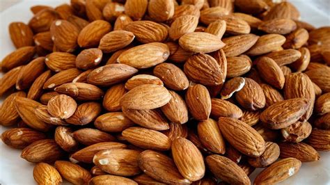 Voici ce qui arrive à votre corps si vous mangez des amandes tous les