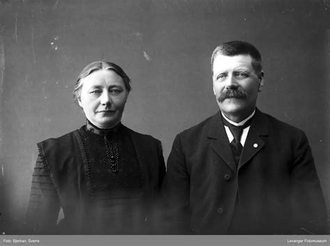 Portrett Av Mann Og Kvinne Ektepar Levanger Fotomuseum Digitaltmuseum