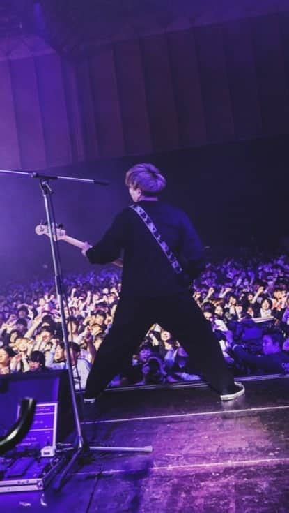 辻怜次さんのインスタグラム動画 辻怜次instagram「貴重なフェスのリハ風景。 Benthamはリハーサルも全力。 そのときその