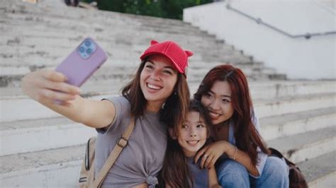 611 Chinese Lesbian Videos
