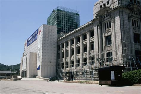 철거중인 국립중앙박물관 서울연구데이터서비스