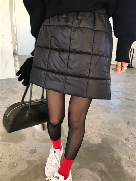 포인트룩 2컬러 스퀘어 퀼팅 위아 밴딩 스커트