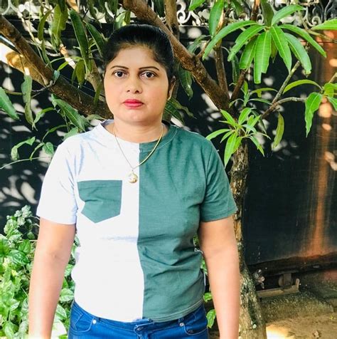 New ඉවතලන ඩෙනිම් රෙදි නැවත ප්‍රයෝජනයට ගනිමින් විසිතුරු සෙල්ලම් බඩු කොට්ට නිශ්පාදන සඳහා රෙඳි