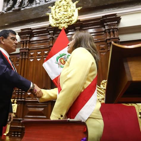 Dina Boluarte Jura Como Primera Presidenta De La Historia De Perú La