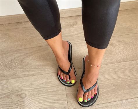 Do You Like My Rainbow Toes In These Flipflops Rfemaleflipflops