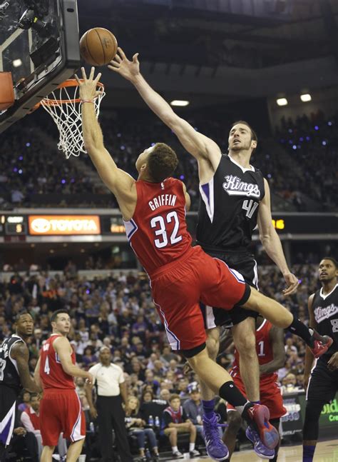 Nba》禁區明星對決 葛瑞芬率快艇撞傷國王 自由體育