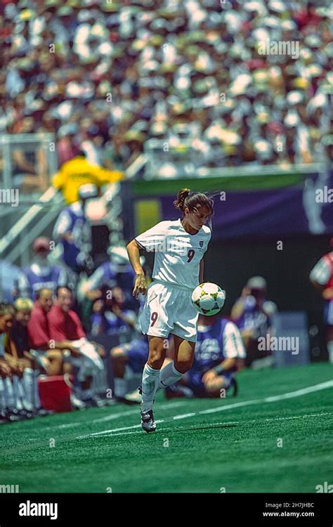 Mia Hamm Usa Competing In The 1999 Fifa Womens World Cup Soccer