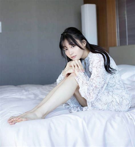吉澤遥奈さんのインスタグラム写真 吉澤遥奈instagram「デジタル写真集「purenees」 もうチェックして下さいましたか〜🌼