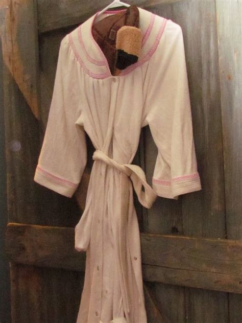 Cousin Eddie White Robe Gem