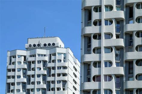 Edificios Comic Fotos De Stock Imágenes De Edificios Comic Sin Royalties Depositphotos