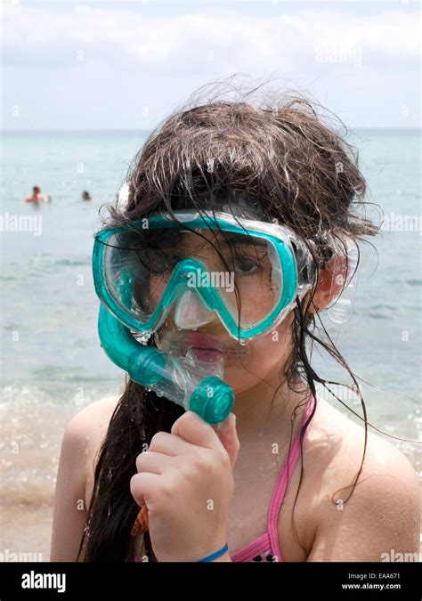 Snorkel Hi Res Stock Photography And Images Alamy