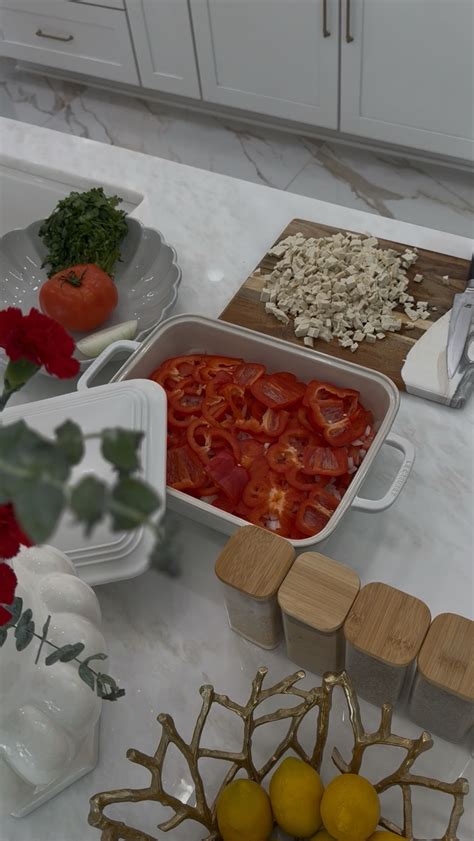 У каждого наступает в жизни период скорбной тишины Когда всё в жизни продолжает происходить как