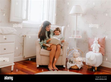 Fille Africaine Enceinte Banque Dimage Et Photos Alamy