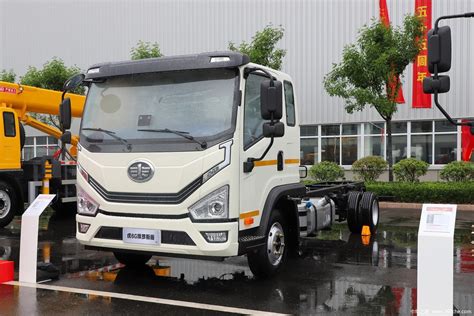 【图】解放 虎6g 俄罗斯版 160马力 排半载货车ca1081p40k2l4e5a85实拍图片1688786卡车之家