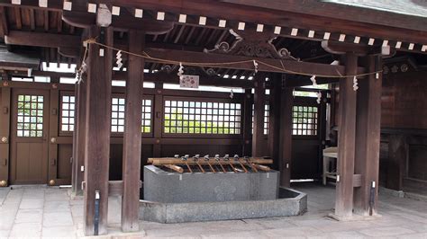 Suwa Jinja Japan Shrine Guide