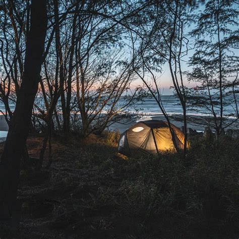 폴러스터프 투맨텐트 블랙홀 스킨과 로고 모두 블랙 색상의 블랙홀 Poler Stuff Korea