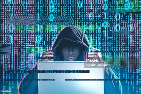 Foto De Hacker Americano Africano Sobre Chuva De Números Binários E Mais Fotos De Stock De