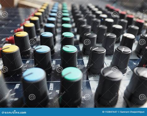 Analog Equalizer For Sound Mixer With Round Button And Line Button